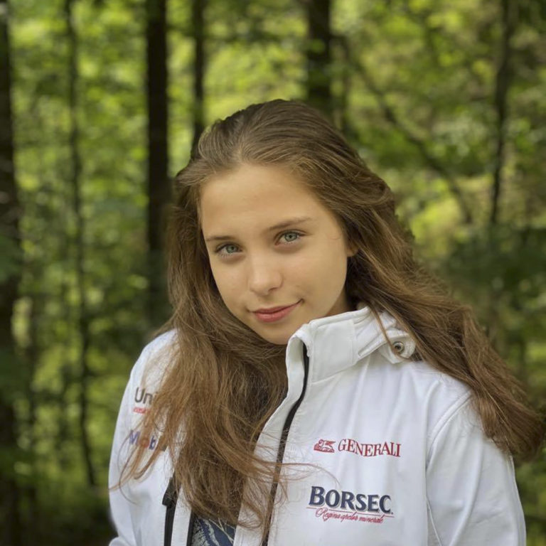 Alexandra Teslovan - Femei în Motorsport